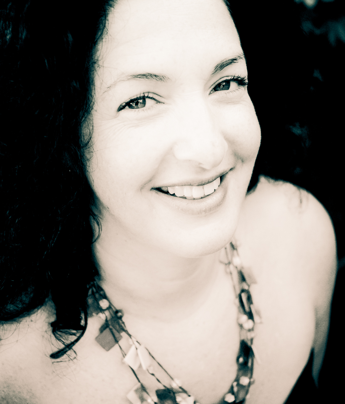 A Conversation with Lisa Chait – Sarafina Magazine